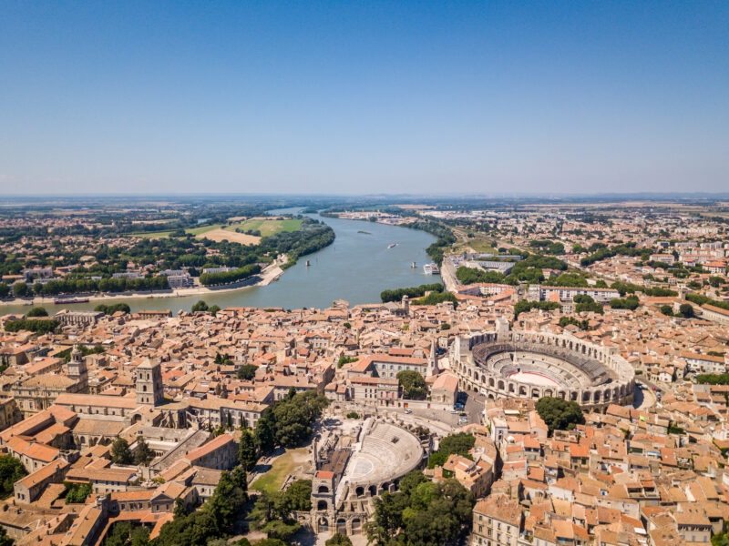 Rhône Valley wine route: 10 best cities, stops, & wineries