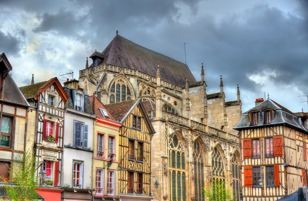 Things to do in Troyes: French wine tours and tastings