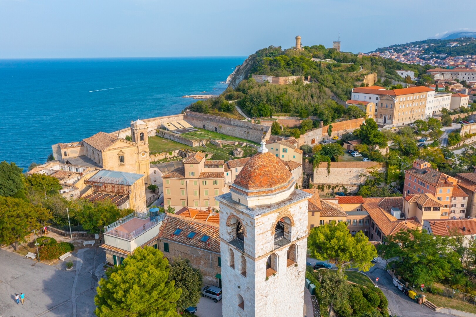 Cosa vedere ad Ancona: TOP 10 Luoghi Imperdibili ⭐️ 2025