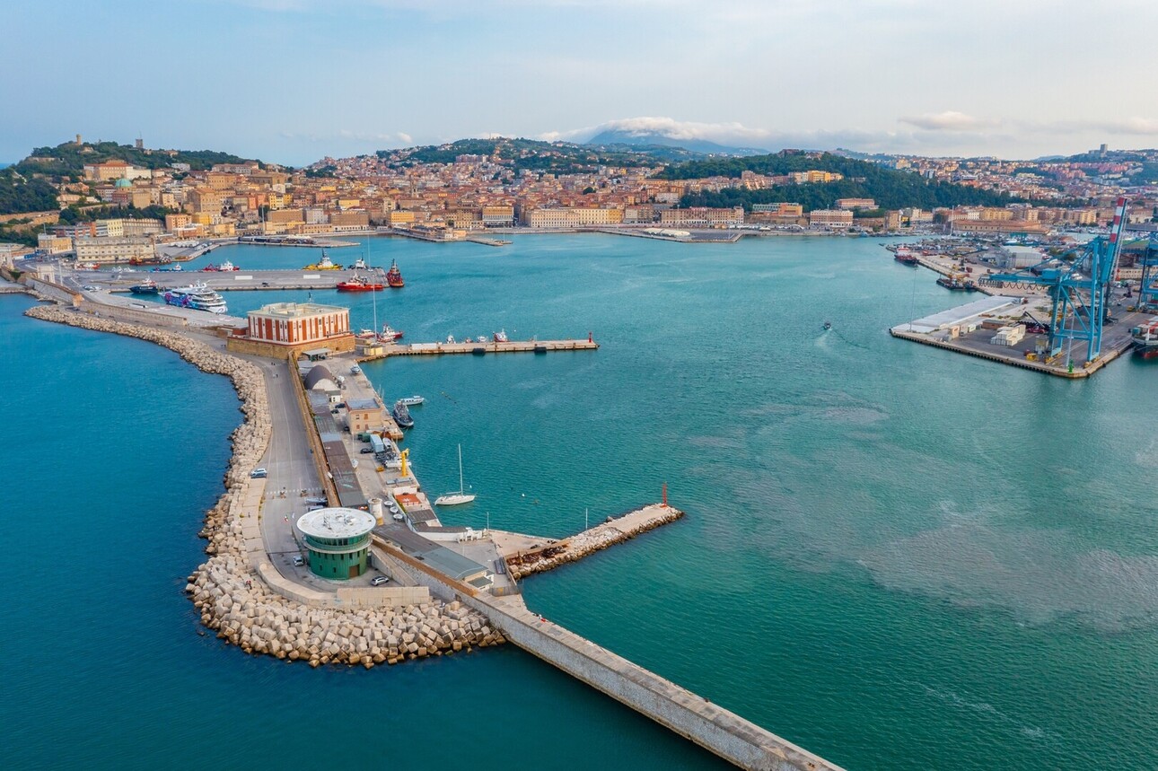 Cosa vedere ad Ancona: TOP 10 Luoghi Imperdibili ⭐️ 2025