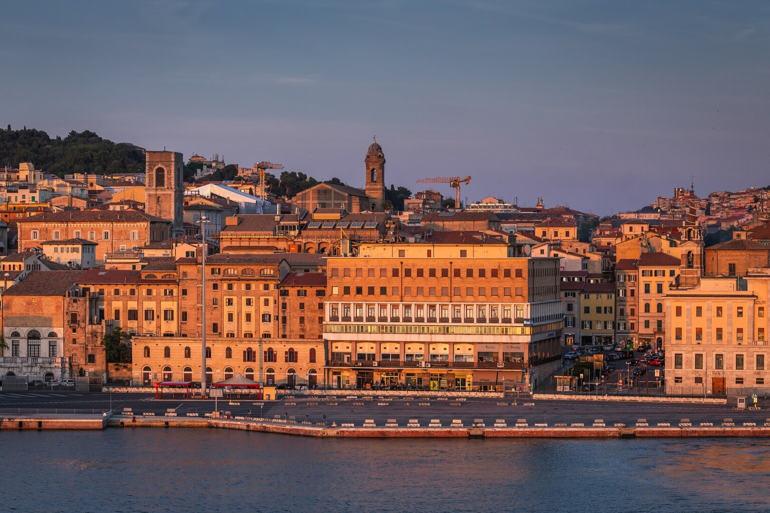 Cosa vedere ad Ancona: TOP 10 Luoghi Imperdibili ⭐️ 2026