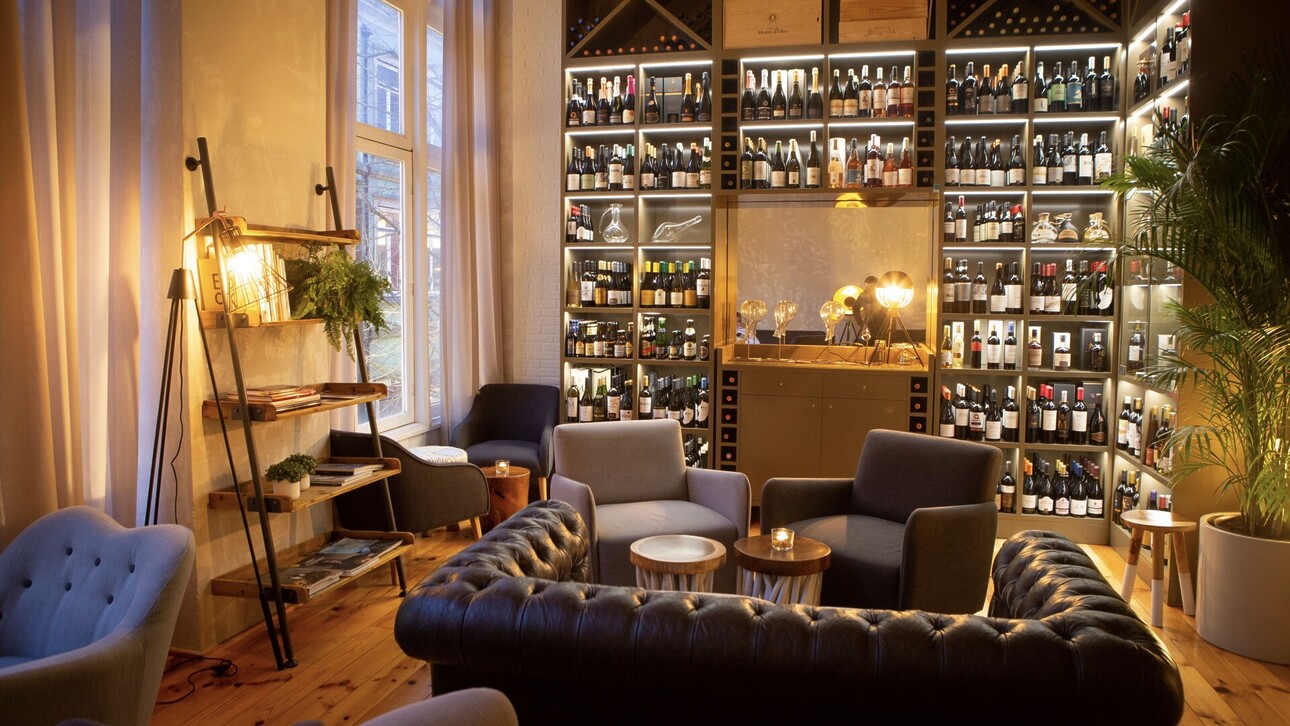TOP 15 Wine Bars in Porto ⭐️ Our 2025 Best Picks