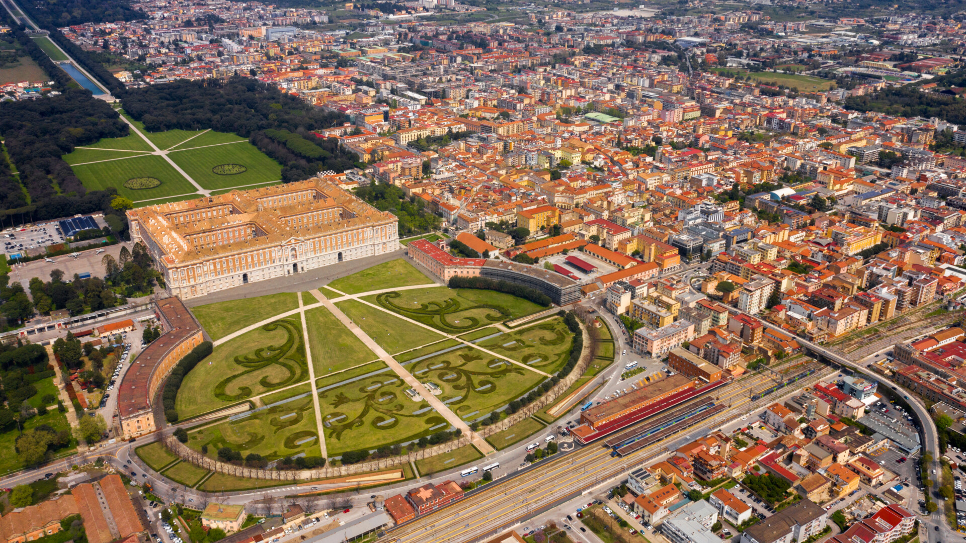 Visiter Caserte et son Palais Royal ⭐️ Guide Italie 2025