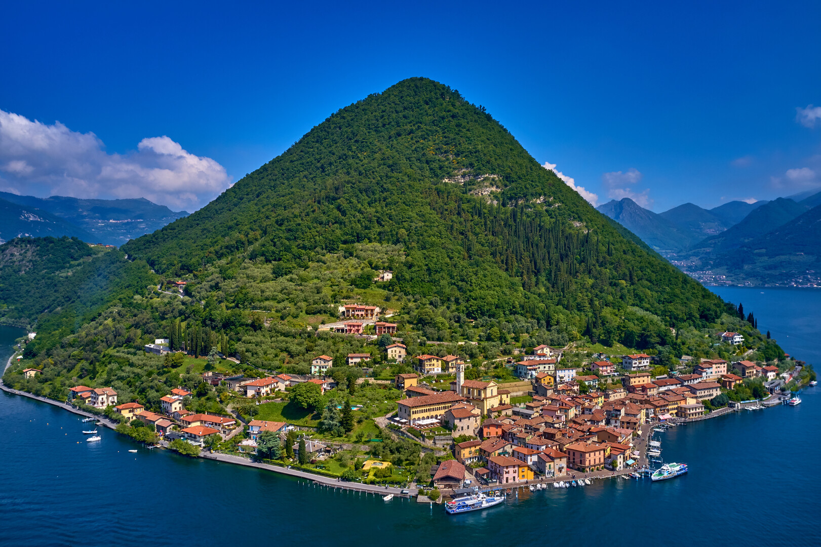 Visiter Monte Isola, lac d'Iseo ⭐️ Guide d'Italie 2025