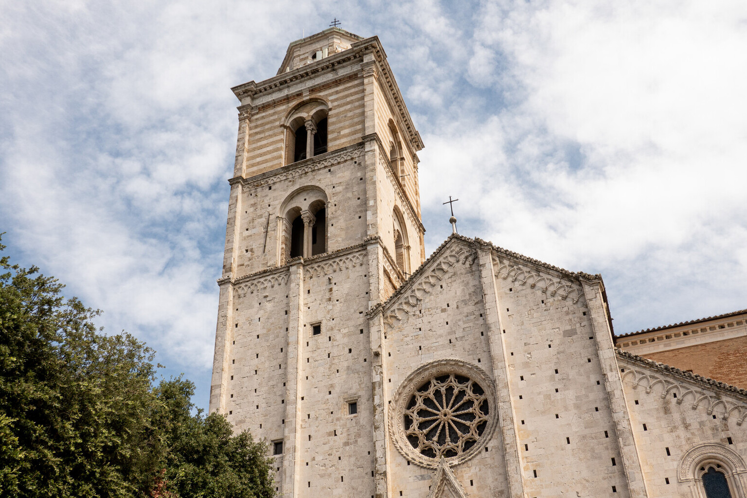 Visit Fermo Italy⭐️ Top Attractions & Guide in 2026
